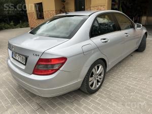 Mercedes-Benz c-220 2011 Rīga, ar dzinēja tilpumu 2.20 L un nobraukumu 296 tūkst. km par 2950 €, foto 5 vietnē AUTOMOTO.COM.LV