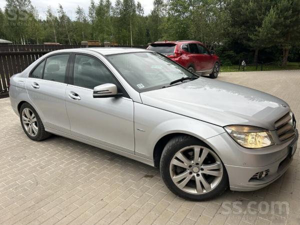 Mercedes-Benz c-220 2011 Rīga, ar dzinēja tilpumu 2.20 L un nobraukumu 296 tūkst. km par 6000 €, foto 6 vietnē AUTOMOTO.COM.LV