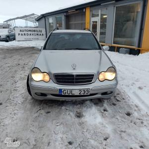 Mercedes-Benz c-220 2001 in Siauliai, with an engine capacity of 2.20 L and mileage of 350 thousand km for 1300 €, photo 2 on AUTOMOTO.COM.LV