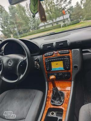 Mercedes-Benz c-220 2002 in Moletai, with an engine capacity of 2.20 L and mileage of 415 thousand km for 1600 €, photo 6 on AUTOMOTO.COM.LV
