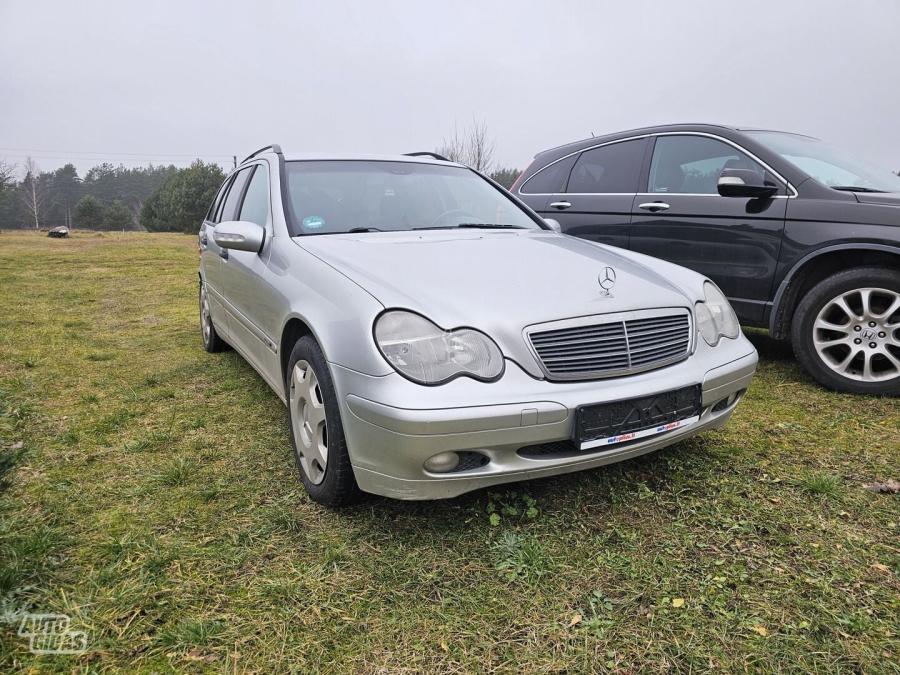 Mercedes-Benz c-220 2003 in Druskininkai, with an engine capacity of 2.10 L and mileage of 320 thousand km for 850 €, photo 1 on AUTOMOTO.COM.LV