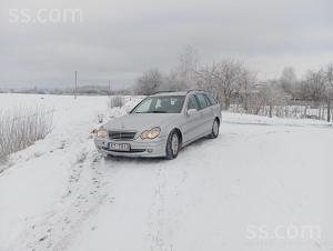 Mercedes-Benz c-220 2003 Talsi, ar dzinēja tilpumu 2.20 L un nobraukumu 292 tūkst. km par 2350 €, foto  vietnē AUTOMOTO.COM.LV