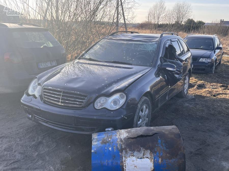 Mercedes-Benz c-220 2003 Širvintos, ar dzinēja tilpumu 2.10 L un nobraukumu 400 tūkst. km par 700 €, foto 4 vietnē AUTOMOTO.COM.LV