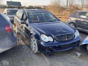 Mercedes-Benz c-220 2003 Širvintos, ar dzinēja tilpumu 2.10 L un nobraukumu 400 tūkst. km par 700 €, foto 5 vietnē AUTOMOTO.COM.LV