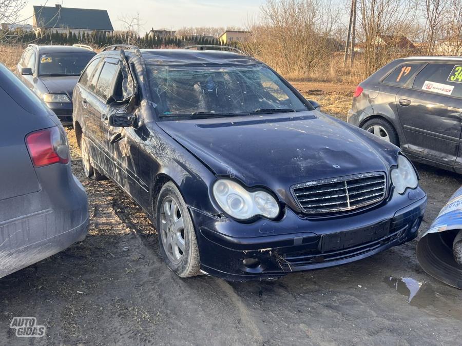 Mercedes-Benz c-220 2003 Širvintos, ar dzinēja tilpumu 2.10 L un nobraukumu 400 tūkst. km par 700 €, foto 5 vietnē AUTOMOTO.COM.LV