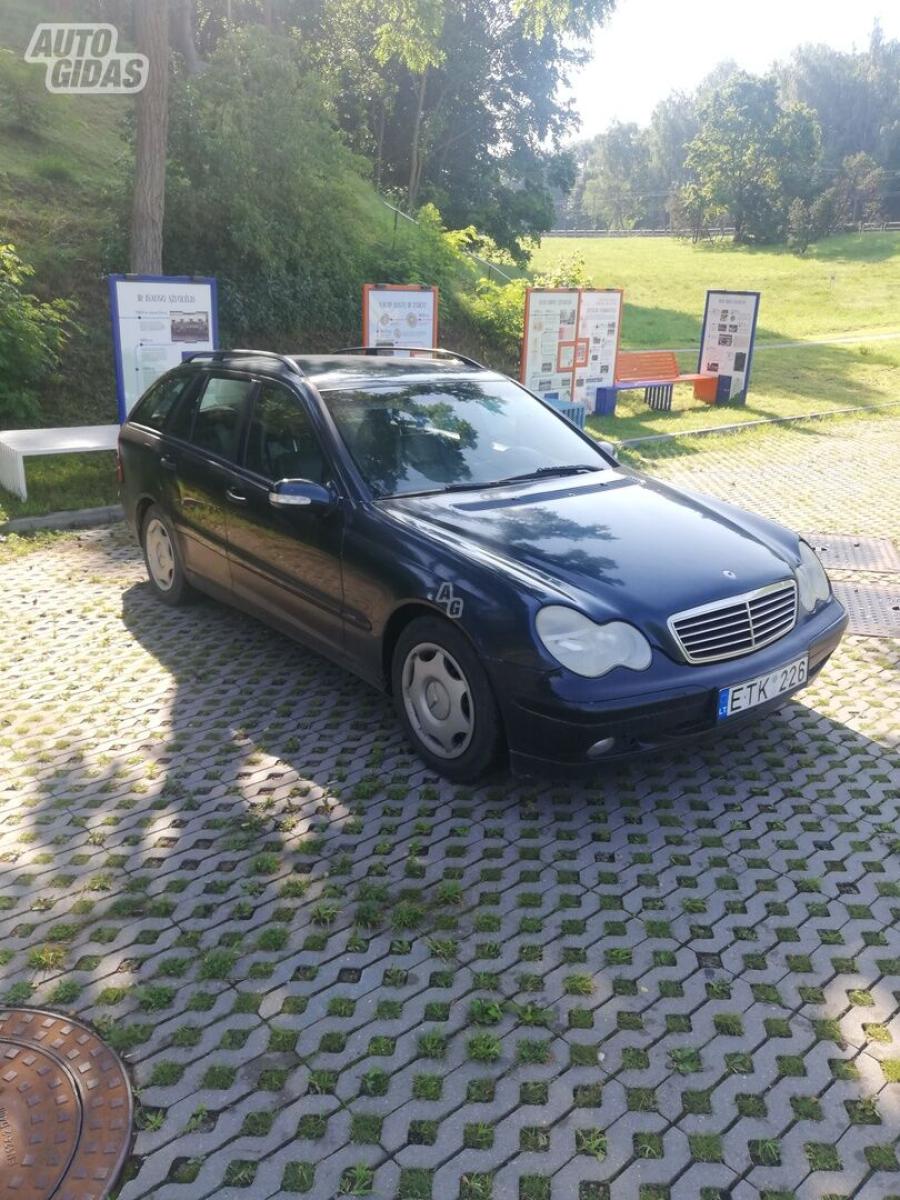 Mercedes-Benz c-220 2003 in Kaunas, with an engine capacity of 2.10 L and mileage of 380 thousand km for 1650 €, photo 8 on AUTOMOTO.COM.LV
