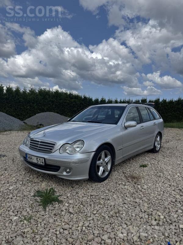 Mercedes-Benz c-220 2004 in Riga, with an engine capacity of 2.20 L and mileage of 416 thousand km for 2100 €, photo 2 on AUTOMOTO.COM.LV