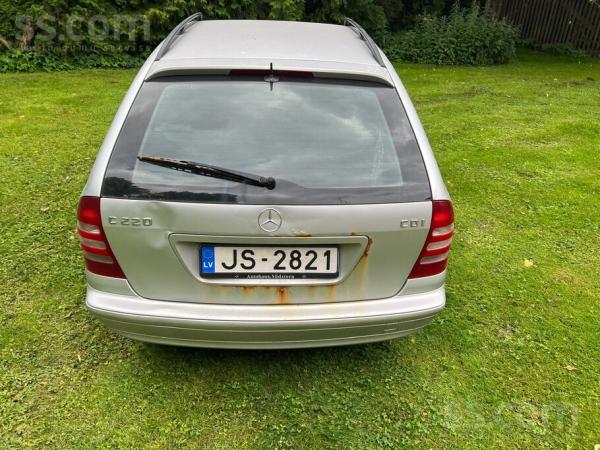 Mercedes-Benz c-220 2004 Cēsis, ar dzinēja tilpumu 2.20 L un nobraukumu 500 tūkst. km par 700 €, foto 2 vietnē AUTOMOTO.COM.LV