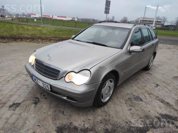Mercedes-Benz c-220 2004 Valmiera, ar dzinēja tilpumu 2.20 L un nobraukumu 392 tūkst. km par 950 €, foto 1 vietnē AUTOMOTO.COM.LV
