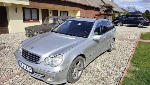 Mercedes-Benz c-220 2004 Marijampole, ar dzinēja tilpumu 2.20 L un nobraukumu 280 tūkst. km par 600 €, foto 3 vietnē AUTOMOTO.COM.LV