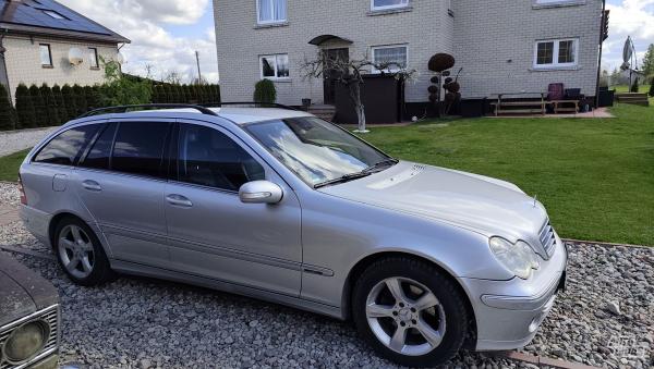Mercedes-Benz c-220 2004 Marijampole, ar dzinēja tilpumu 2.20 L un nobraukumu 280 tūkst. km par 600 €, foto 5 vietnē AUTOMOTO.COM.LV