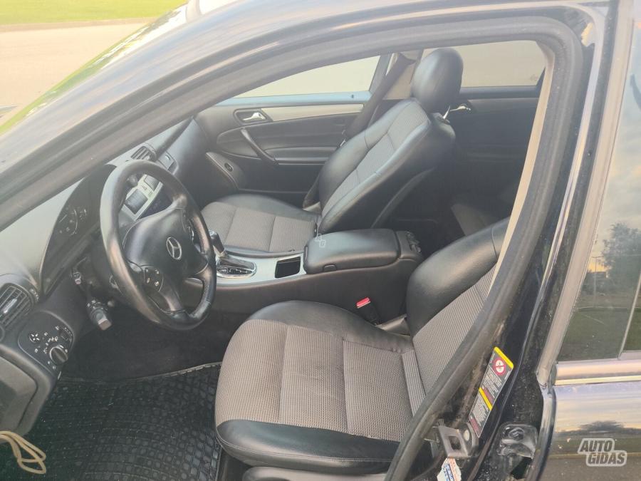 Mercedes-Benz c-220 2004 in Panevezys, with an engine capacity of 2.20 L and mileage of 0 thousand km for 500 €, photo 9 on AUTOMOTO.COM.LV