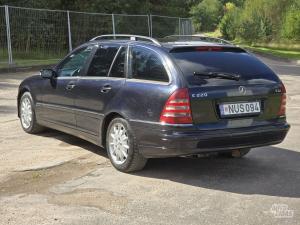 Mercedes-Benz c-220 2004 Šauļi, ar dzinēja tilpumu 2.20 L un nobraukumu 420 tūkst. km par 1350 €, foto 4 vietnē AUTOMOTO.COM.LV
