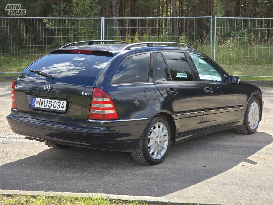 Mercedes-Benz c-220 2004 Šauļi, ar dzinēja tilpumu 2.20 L un nobraukumu 420 tūkst. km par 1350 €, foto 5 vietnē AUTOMOTO.COM.LV