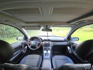 Mercedes-Benz c-220 2004 Šauļi, ar dzinēja tilpumu 2.20 L un nobraukumu 420 tūkst. km par 1350 €, foto 7 vietnē AUTOMOTO.COM.LV