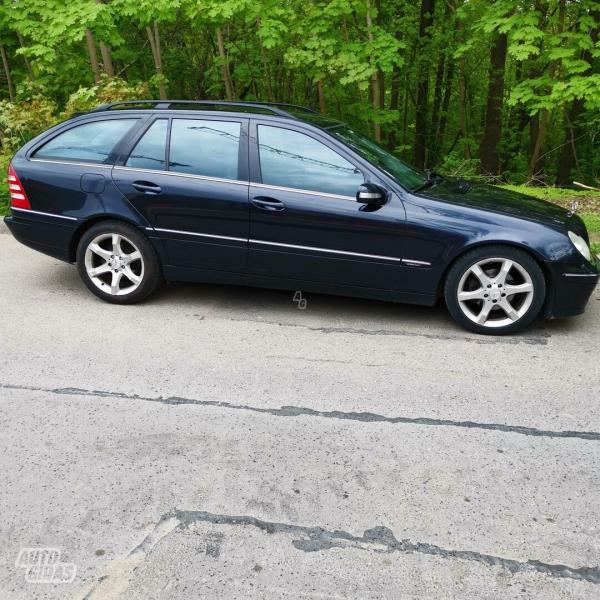 Mercedes-Benz c-220 2005 Viļņa, ar dzinēja tilpumu 2.20 L un nobraukumu 386 tūkst. km par 1700 €, foto 4 vietnē AUTOMOTO.COM.LV