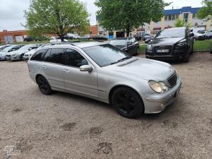Mercedes-Benz c-220 2005 in Vilnius, with an engine capacity of 2.20 L and mileage of 445 thousand km for 1200 €, photo 6 on AUTOMOTO.COM.LV