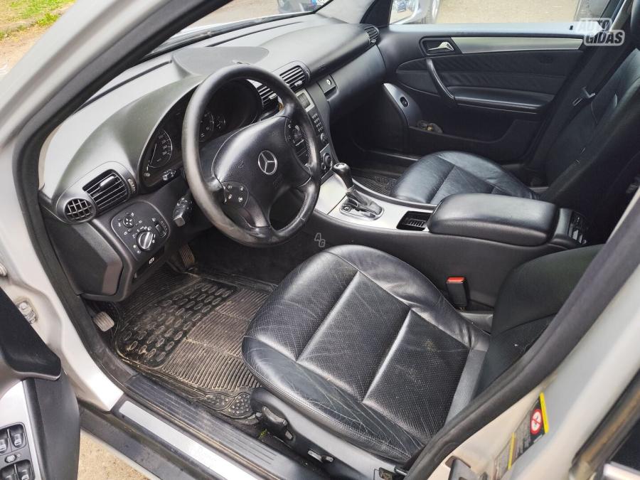Mercedes-Benz c-220 2005 in Vilnius, with an engine capacity of 2.20 L and mileage of 445 thousand km for 1200 €, photo 8 on AUTOMOTO.COM.LV