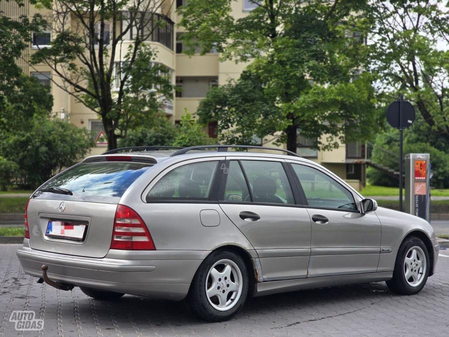 Mercedes-Benz c-220 2005 in Vilnius, with an engine capacity of 2.10 L and mileage of 360 thousand km for 950 €, photo 8 on AUTOMOTO.COM.LV