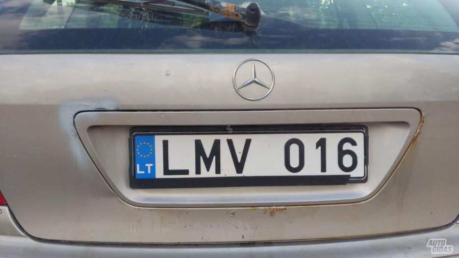 Мерседес Ц 220 2005 в Паневежис, объемом двигателя 2.20 л и пробегом 409 тыс. км за 1000 €, фото 12 на AUTOMOTO.COM.LV