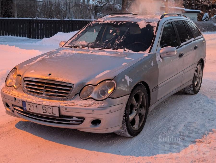 Mercedes-Benz c-220 2006 Tallina, ar dzinēja tilpumu 2.20 L un nobraukumu 442 tūkst. km par 1199 €, foto 2 vietnē AUTOMOTO.COM.LV