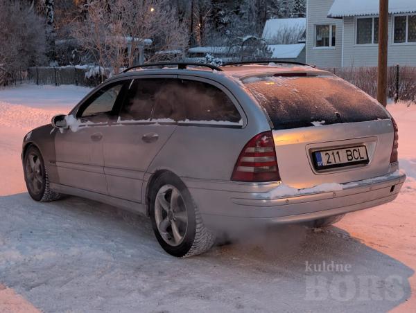 Mercedes-Benz c-220 2006 in Tallinn, with an engine capacity of 2.20 L and mileage of 442 thousand km for 1199 €, photo 3 on AUTOMOTO.COM.LV