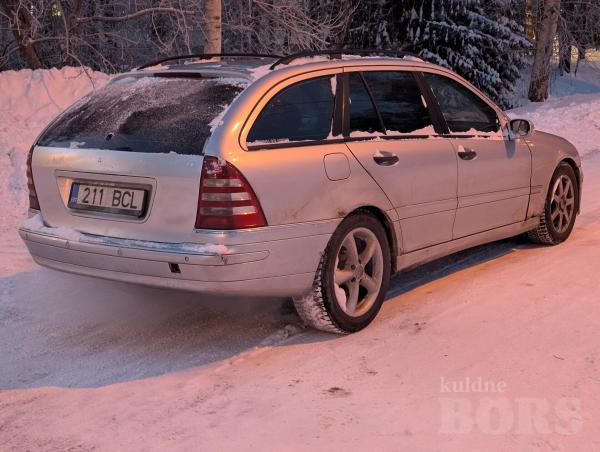 Mercedes-Benz c-220 2006 in Tallinn, with an engine capacity of 2.20 L and mileage of 442 thousand km for 1199 €, photo 4 on AUTOMOTO.COM.LV