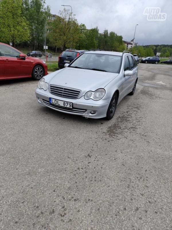 Mercedes-Benz c-220 2006 Viļņa, ar dzinēja tilpumu 2.20 L un nobraukumu 401 tūkst. km par 1250 €, foto 2 vietnē AUTOMOTO.COM.LV