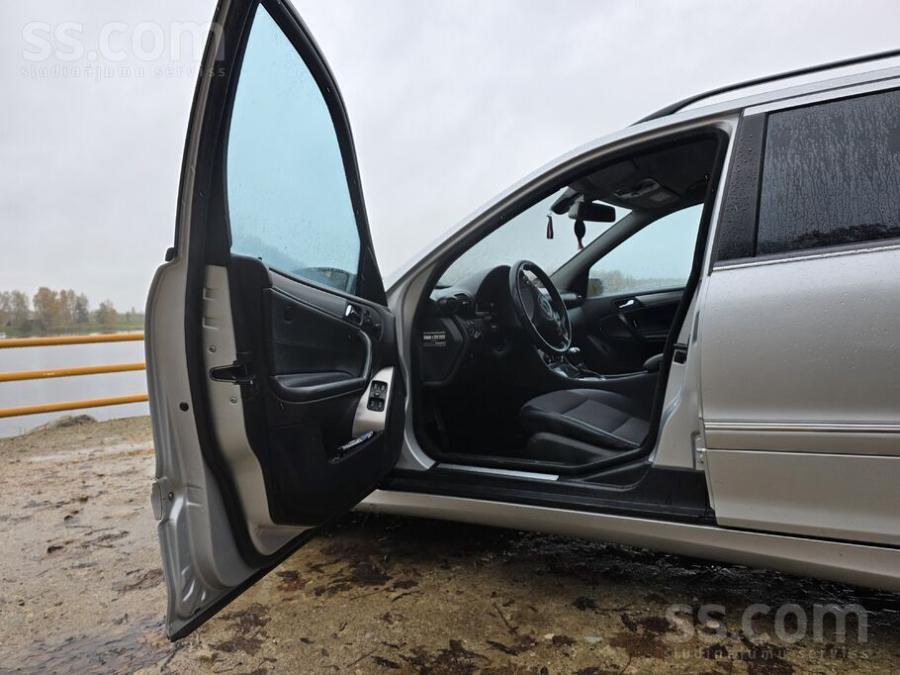 Mercedes-Benz c-220 2006 Aizkraukle, ar dzinēja tilpumu 2.20 L un nobraukumu 353 tūkst. km par 3400 €, foto 16 vietnē AUTOMOTO.COM.LV
