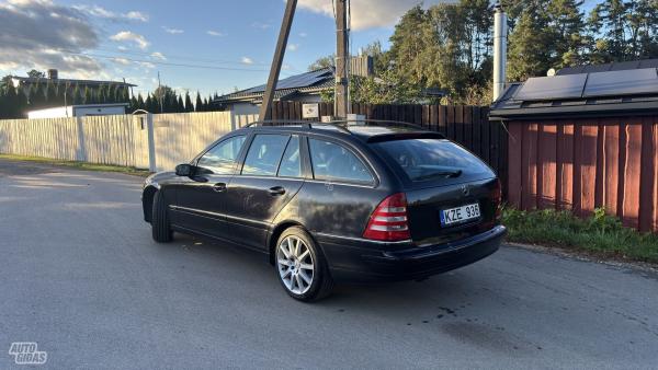 Mercedes-Benz c-220 2006 in Vilnius, with an engine capacity of 2.20 L and mileage of 359 thousand km for 1700 €, photo 4 on AUTOMOTO.COM.LV