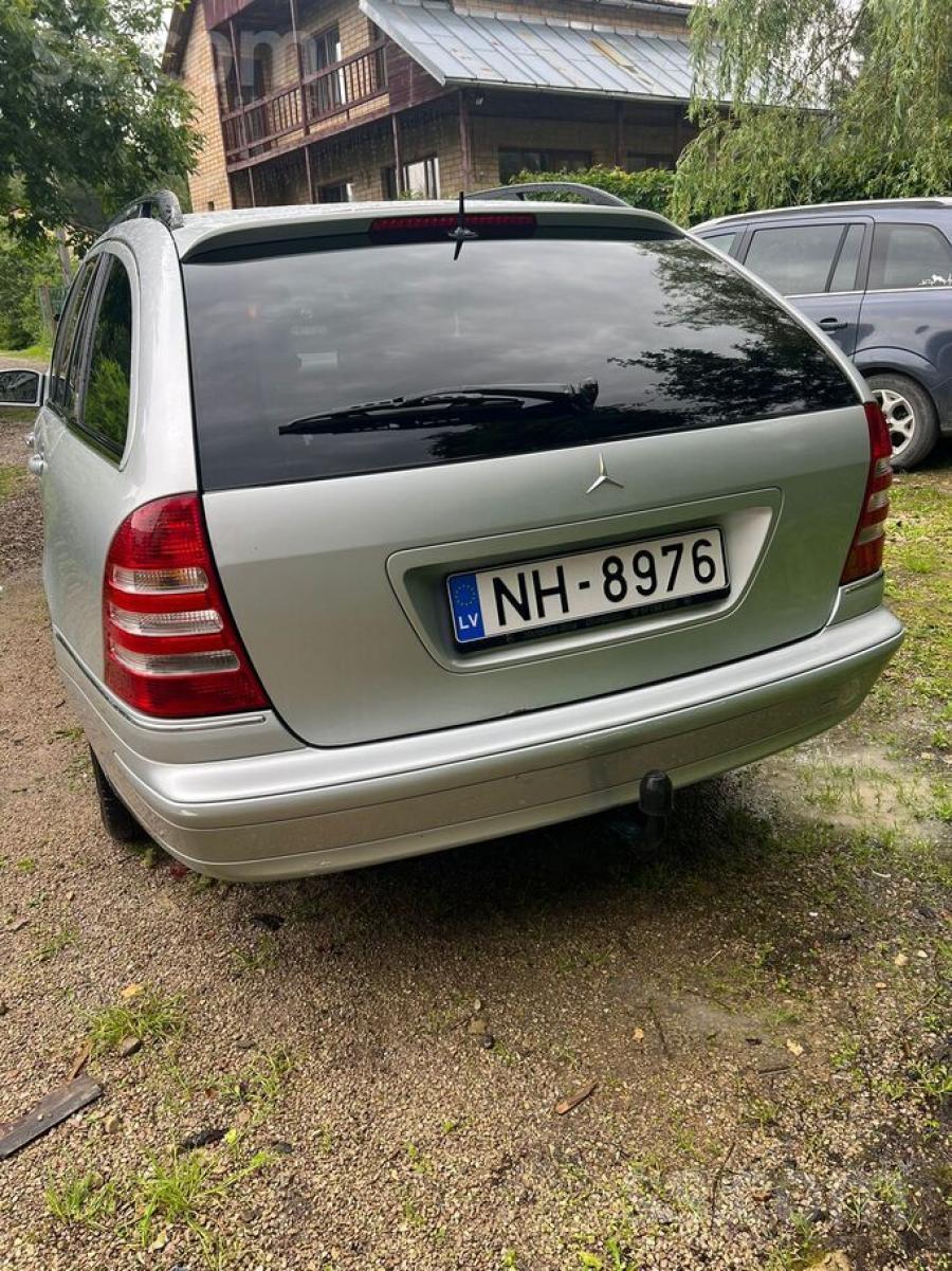 Mercedes-Benz c-220 2007 in Riga, with an engine capacity of 2.20 L and mileage of 350 thousand km for 2900 €, photo 4 on AUTOMOTO.COM.LV