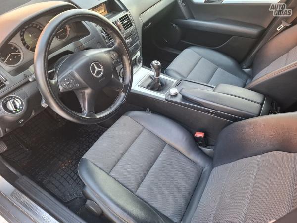 Mercedes-Benz c-220 2008 in Silute, with an engine capacity of 2.20 L and mileage of 413 thousand km for 3200 €, photo 8 on AUTOMOTO.COM.LV