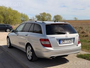 Мерседес Ц 220 2008 в Лиепая, объемом двигателя 2.20 л и пробегом 267 тыс. км за 3800 €, фото 4 на AUTOMOTO.COM.LV