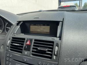 Mercedes-Benz c-220 2008 Rīga, ar dzinēja tilpumu 2.20 L un nobraukumu 311 tūkst. km par 2790 €, foto 12 vietnē AUTOMOTO.COM.LV