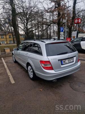 Mercedes-Benz c-220 2009 Rīga, ar dzinēja tilpumu 2.20 L un nobraukumu 334 tūkst. km par 3700 €, foto 3 vietnē AUTOMOTO.COM.LV