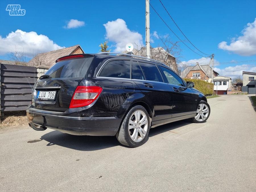 Mercedes-Benz c-220 2009 Šauļi, ar dzinēja tilpumu 2.20 L un nobraukumu 317 tūkst. km par 4650 €, foto 4 vietnē AUTOMOTO.COM.LV