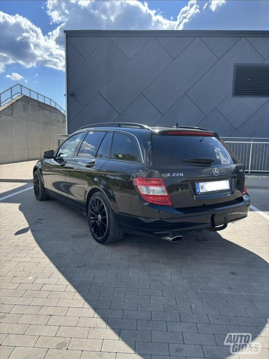 Mercedes-Benz c-220 2009 in Vilnius, with an engine capacity of 2.20 L and mileage of 390 thousand km for 3900 €, photo 8 on AUTOMOTO.COM.LV