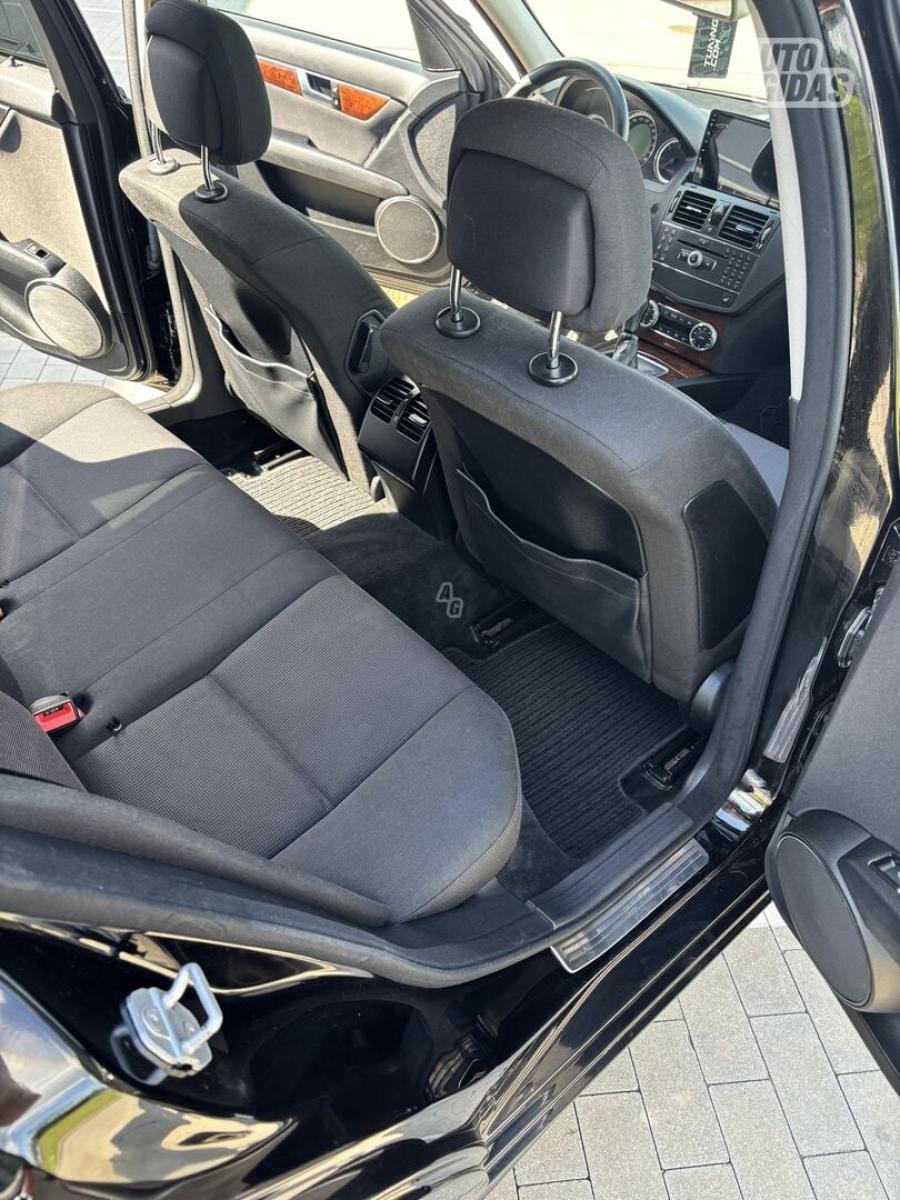 Mercedes-Benz c-220 2009 in Vilnius, with an engine capacity of 2.20 L and mileage of 390 thousand km for 3900 €, photo 14 on AUTOMOTO.COM.LV