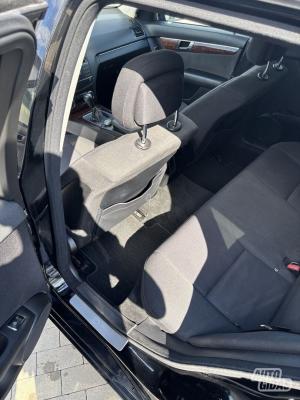 Mercedes-Benz c-220 2009 in Vilnius, with an engine capacity of 2.20 L and mileage of 390 thousand km for 3900 €, photo 15 on AUTOMOTO.COM.LV
