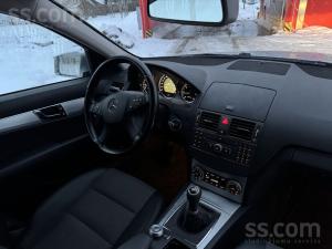 Mercedes-Benz c-220 2009 in Dobele, with an engine capacity of 2.20 L and mileage of 282 thousand km for 3500 €, photo 9 on AUTOMOTO.COM.LV