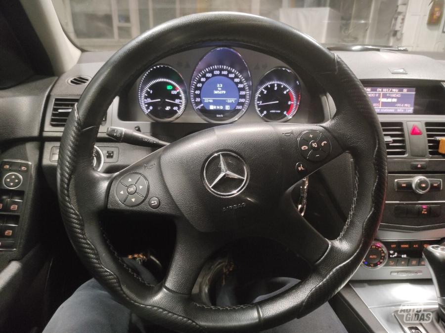 Mercedes-Benz c-220 2010 Šauļi, ar dzinēja tilpumu 2.10 L un nobraukumu 365 tūkst. km par 4150 €, foto 9 vietnē AUTOMOTO.COM.LV