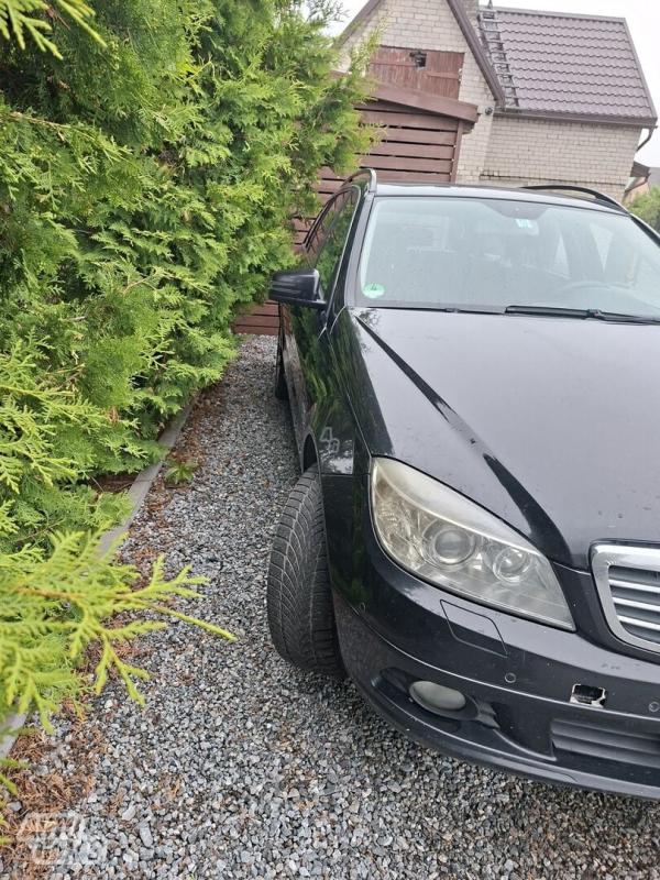 Mercedes-Benz c-220 2010 in Marijampole, with an engine capacity of 2.10 L and mileage of 420 thousand km for 1600 €, photo 3 on AUTOMOTO.COM.LV