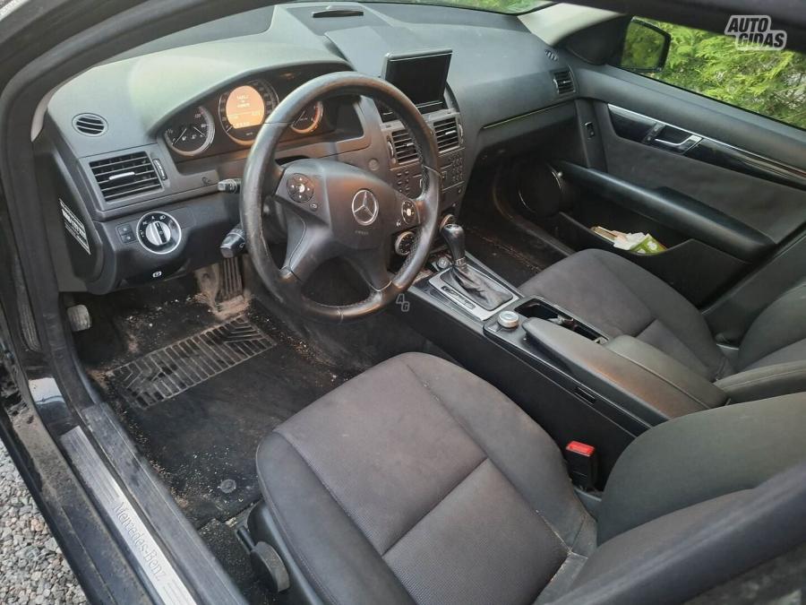 Mercedes-Benz c-220 2010 Marijampole, ar dzinēja tilpumu 2.10 L un nobraukumu 420 tūkst. km par 1600 €, foto 10 vietnē AUTOMOTO.COM.LV