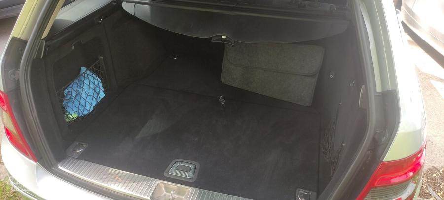 Mercedes-Benz c-220 2010 in Vilnius, with an engine capacity of 2.20 L and mileage of 342 thousand km for 3600 €, photo 13 on AUTOMOTO.COM.LV