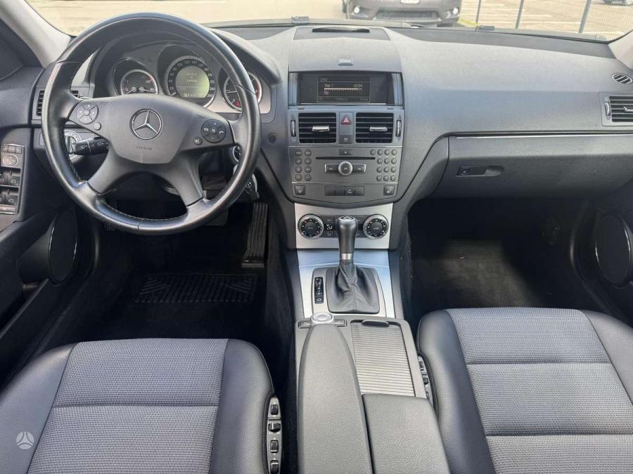 Mercedes-Benz c-220 2010 in Vilnius, with an engine capacity of 2.14 L and mileage of 241 thousand km for 5100 €, photo 13 on AUTOMOTO.COM.LV