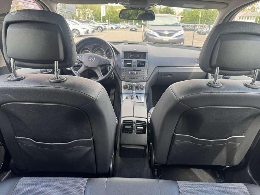 Mercedes-Benz c-220 2010 in Vilnius, with an engine capacity of 2.14 L and mileage of 241 thousand km for 5100 €, photo 16 on AUTOMOTO.COM.LV