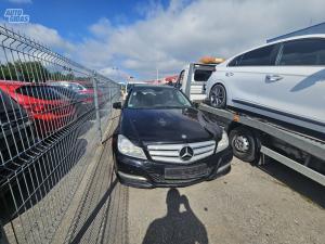 Mercedes-Benz c-220 2011 in Kaunas, with an engine capacity of 2.10 L and mileage of 301 thousand km for 2650 €, photo  on AUTOMOTO.COM.LV