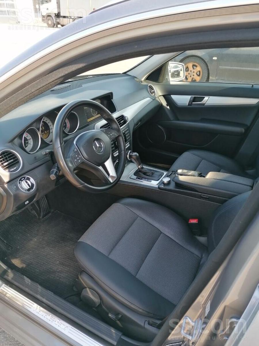 Mercedes-Benz c-220 2011 in Cesis, with an engine capacity of 2.10 L and mileage of 292 thousand km for 6200 €, photo 6 on AUTOMOTO.COM.LV