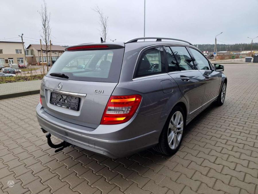 Mercedes-Benz c-220 2012 in Vilnius, with an engine capacity of 2.14 L and mileage of 220 thousand km for 6599 €, photo 3 on AUTOMOTO.COM.LV