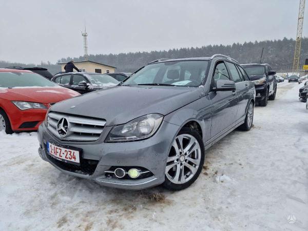 Mercedes-Benz c-220 2012 in Vilnius, with an engine capacity of 2.14 L and mileage of 220 thousand km for 6499 €, photo 2 on AUTOMOTO.COM.LV